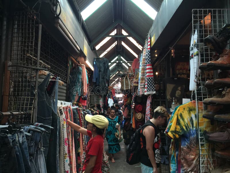 Chatuchak weekend market editorial image. Image of retail - 52734950