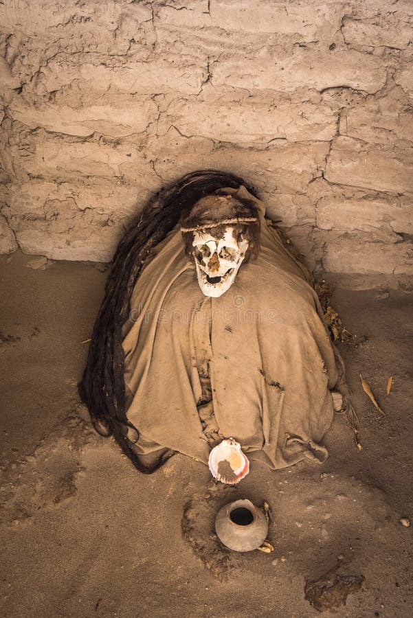 Chauchilla Mummies Cemetery. Peru. Stock Photo - Image of nazca, desert ...