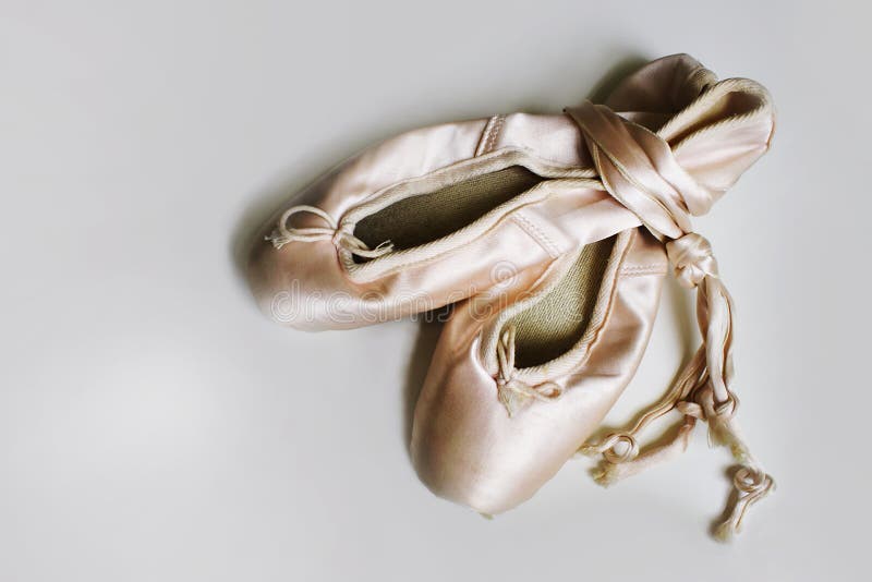 Chaussons de ballet photo stock. Image du pièce, chaussures - 21187412