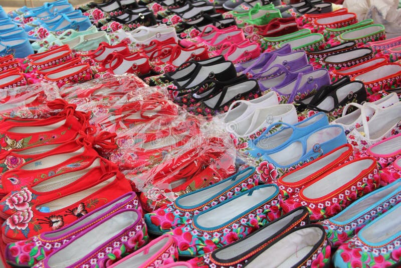 Chaussures Ou Chaussons Chinois Image stock - Image du chaussons ...