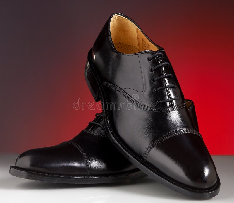 Chaussures De Luxe 03 D'homme Image stock - Image du cuir, lumière: 2058509