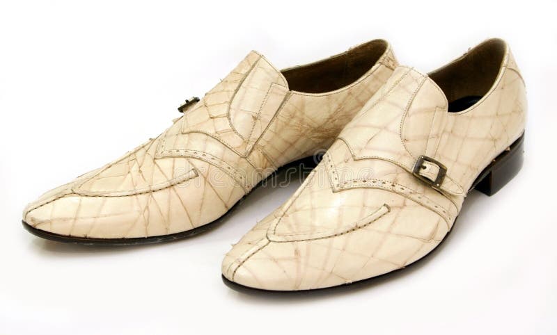 Les Chaussures Blanches Des Hommes Image stock - Image du classique ...