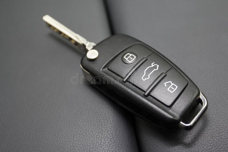Chave Do Carro a Um Carro Luxuoso Imagem de Stock - Imagem de ...