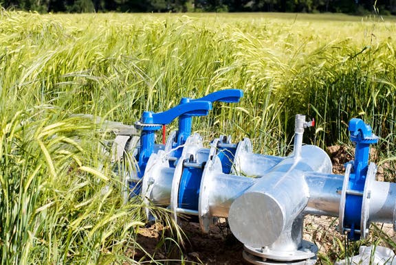 Chaves da irrigação imagem de stock. Imagem de paisagens - 31484707