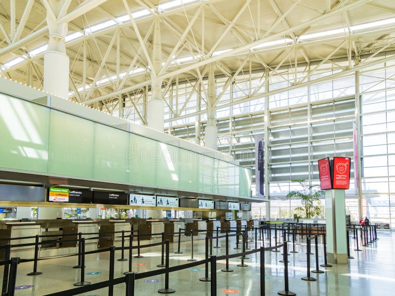 Check in Counter in Airport Stock Image - Image of scale, luggage: 15220219