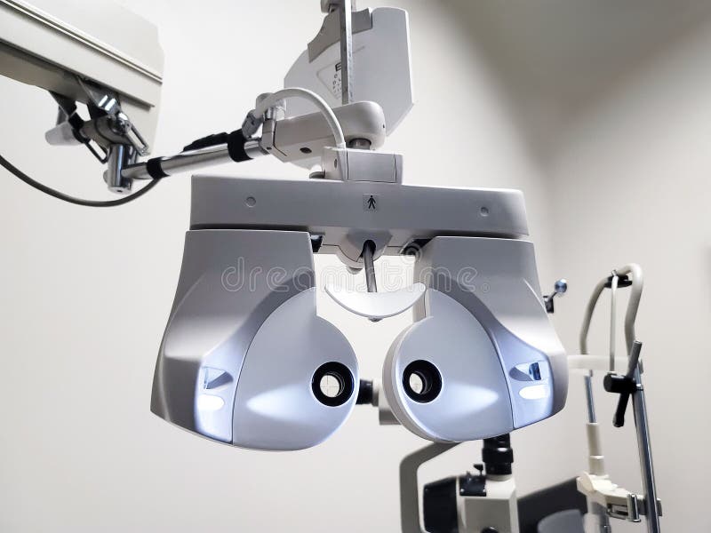 Check Up Eye Example Equipment Pre-Screen Check Up for New Glasses ...