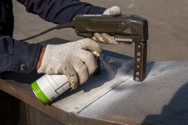 Checking Defect in Welded with Process Magnetic Particle TestingMT ...