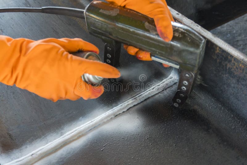 Checking Defect in Welded with Process Magnetic Particle Testing MT ...