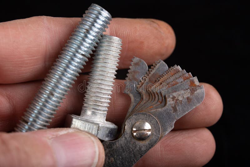 Checking the Thread with an Analog Meter. Correctness of the Threaded ...