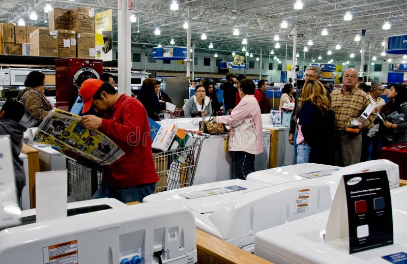 Waiting to check out editorial photo. Image of sale, merchant - 11962001