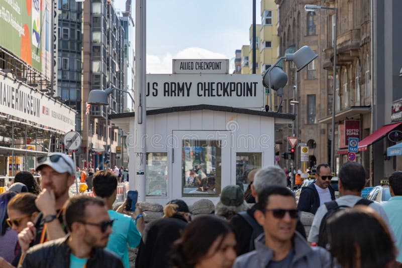 Checkpoint Charlie editorial photography. Image of cold - 301210567