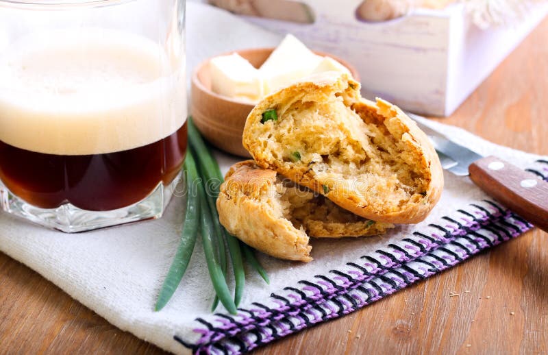 Cheddar & Chive Beer Dampers Stock Photo - Image of chive, scones: 54145512