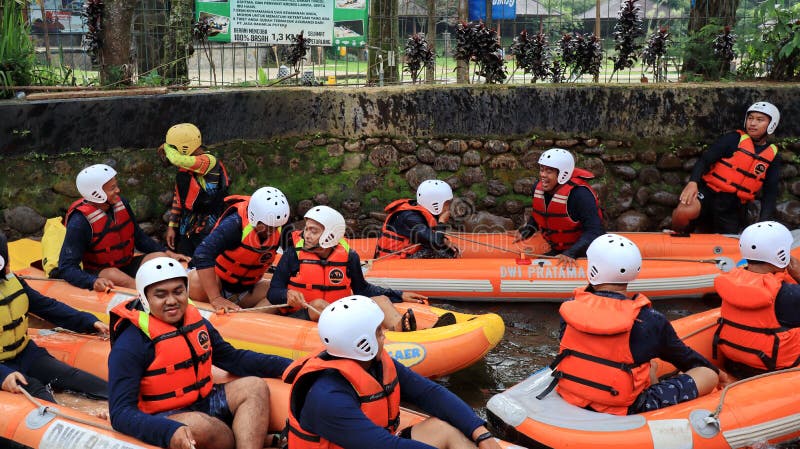 Cheerful Team is Rafting on a River Editorial Photo - Image of outdoor ...