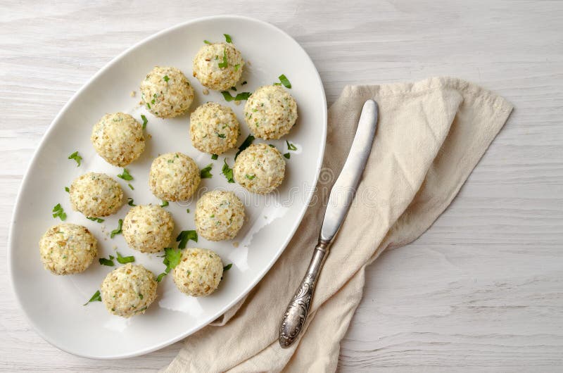 Cheese Balls with Three Types of Cheese without Baking. Keto Diet ...