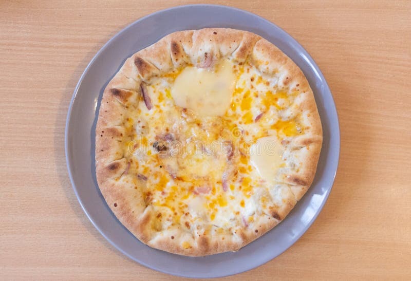 Cheese and onion pizza stock image. Image of crust, cheese - 165003303