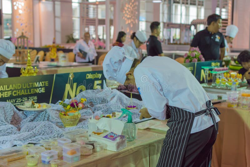 Chef Demonstrating How To Make the Bakery. Editorial Photography ...