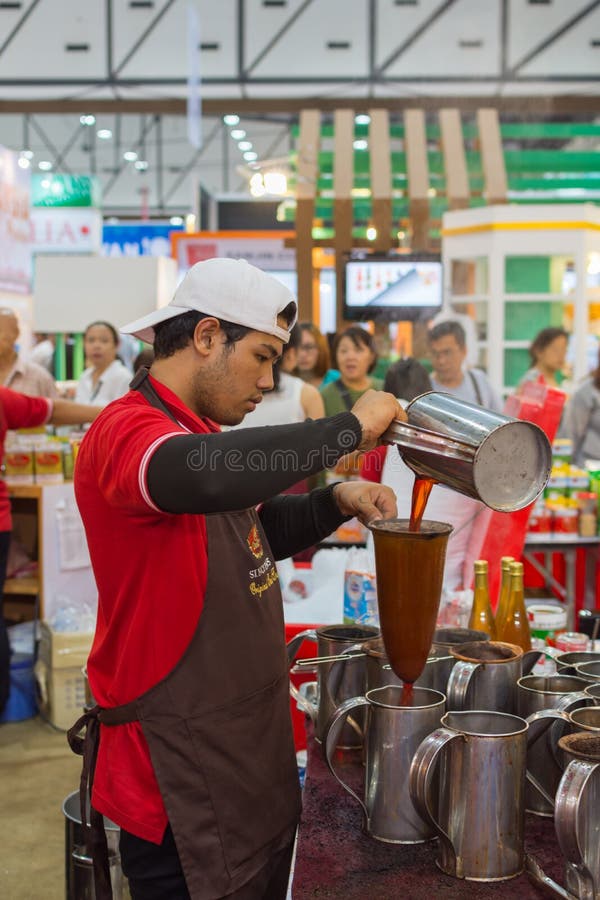 Chef Making Traditional Thai Tea Editorial Photography - Image of ...