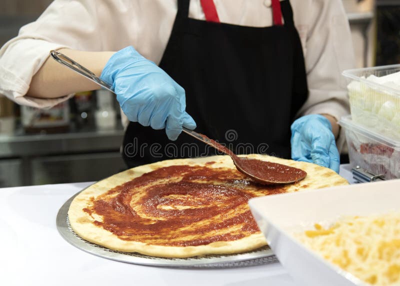Chef Preparing Pizza, Chef Process of Making Pizza in Pizza Restaurant ...