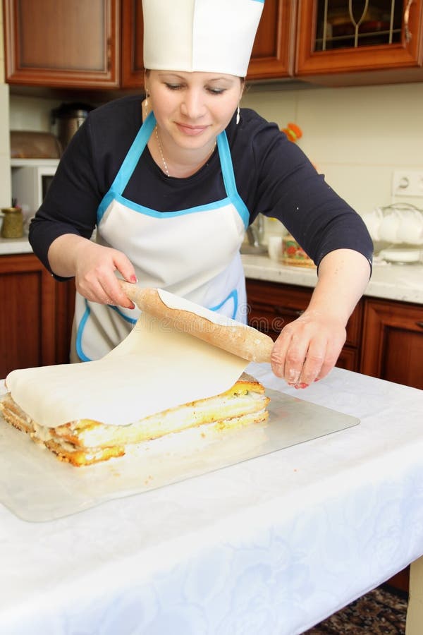 Chef Put Mastic Cake Stock Photos - Free & Royalty-Free Stock Photos ...