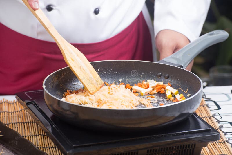 Chef Stir Fried Rice Noodle for Cooking Pad Thai Stock Image - Image of ...