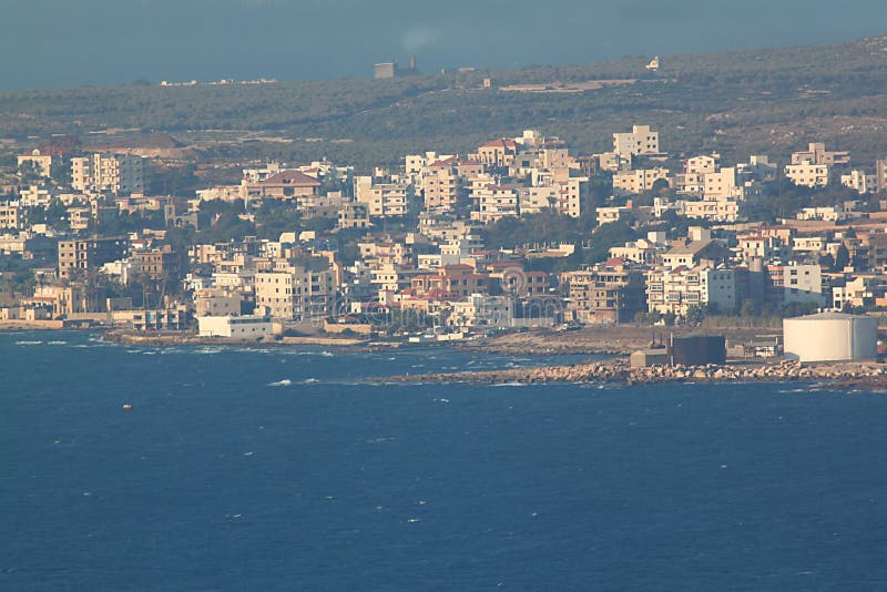 Chekka-Küste im Libanon stockbild. Bild von hafen, geparkt - 61910277