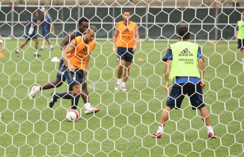 Chelsea 7 editorial image. Image of competition, goalie - 4268740