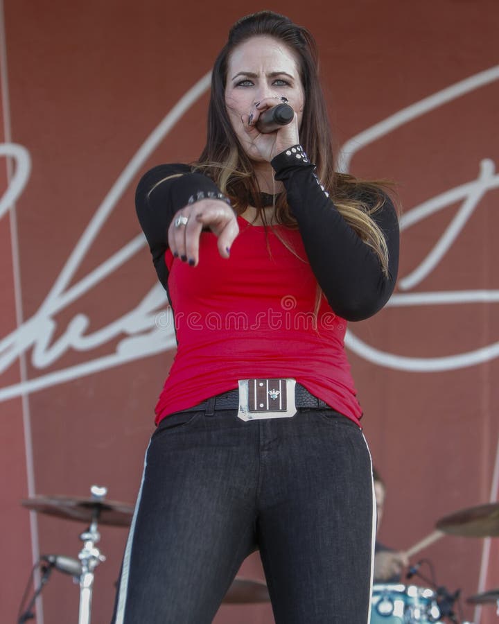 Chelsea Bain editorial photo. Image of microphone, brunette - 39314966