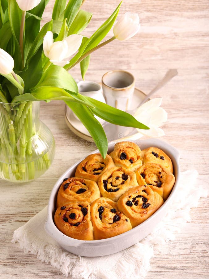 Chelsea buns in baking tin stock image. Image of british - 316293965