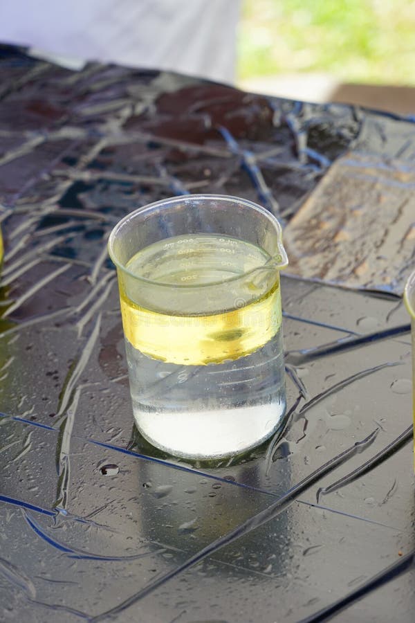 Beaker Yellow Liquid White Stock Images - Download 2,536 Royalty Free ...