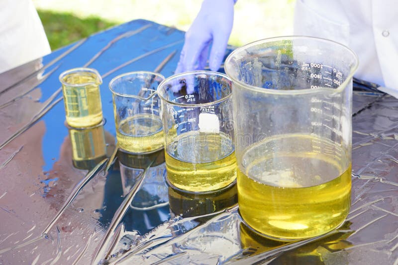 Chemical Beaker with a Solution Stock Image - Image of equipment, color ...