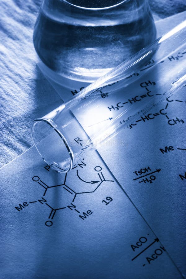Chemie beim Tonen stockfoto. Bild von aufbau, reaktion - 31897316