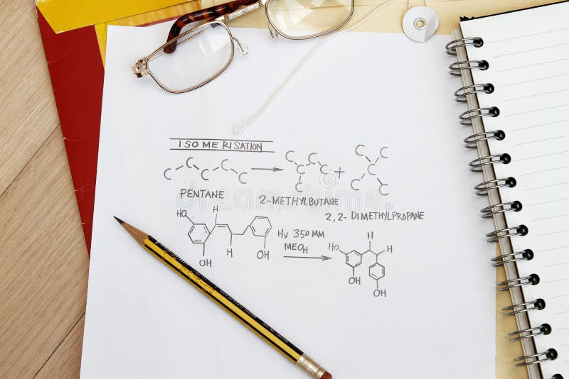 Chemie-Formeln stockbild. Bild von schule, tafel, formel - 12728947