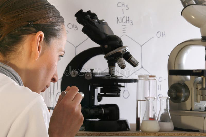Chemiker im Labor stockbild. Bild von kursteilnehmer, forschung - 9451589