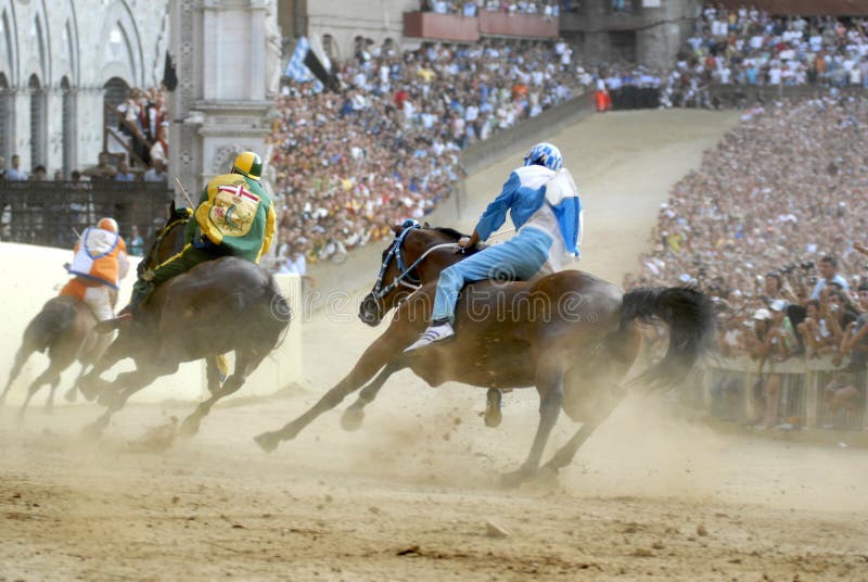 Chemin De Cheval Du Palio De Sienne Photographie éditorial - Image du ...