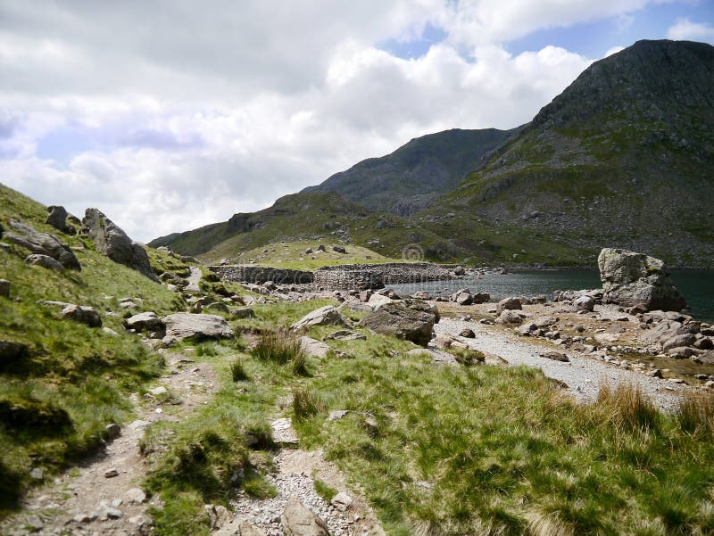 190 Chemin Rocailleux De Montagne Photos libres de droits et gratuites ...