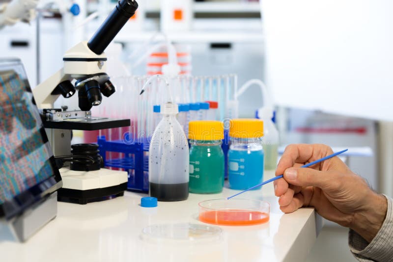 Chemisches Labor stockfoto. Bild von verunreinigung, chemikalien - 1104412