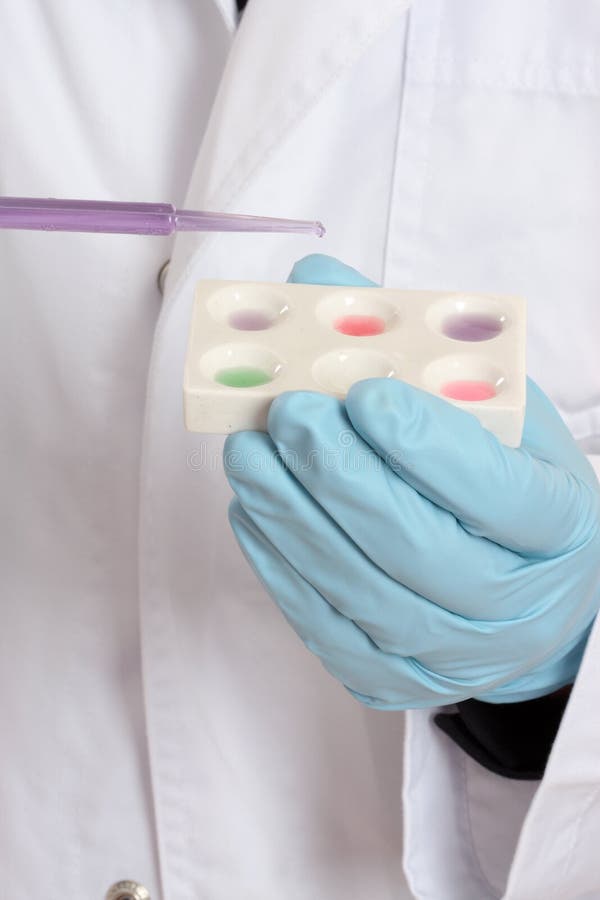 Chemist, Scientist, Micro Spot Plate Research Stock Image - Image of ...