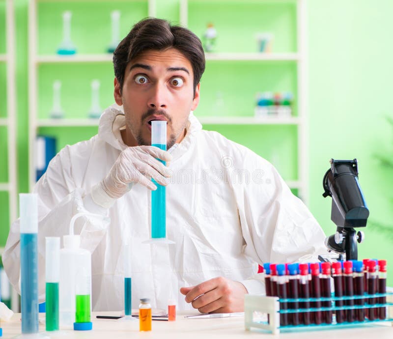 Chemist Working in the Lab on New Experiment Stock Photo - Image of ...