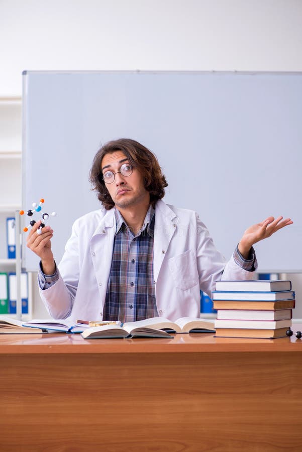 Chemistry Lecturer during Lecture in College Stock Photo - Image of ...