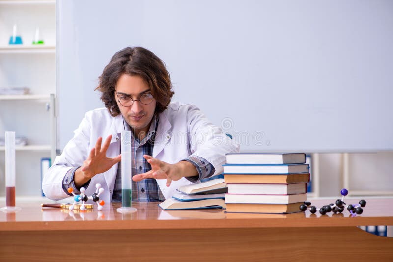 Chemistry Lecturer during Lecture in College Stock Photo - Image of ...