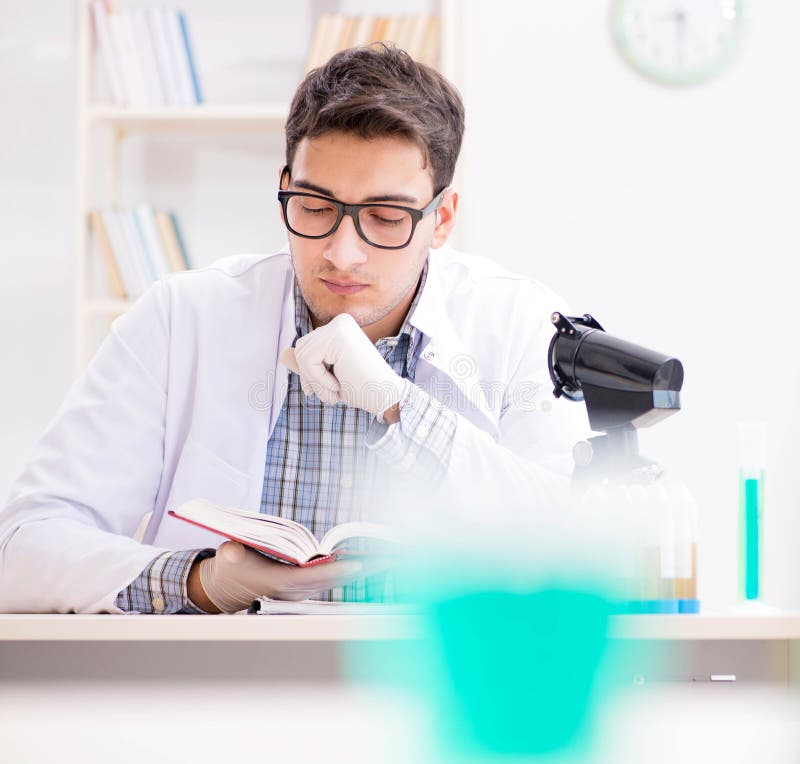 Chemistry Student Doing Chemical Experiments at Classroom Activi Stock ...