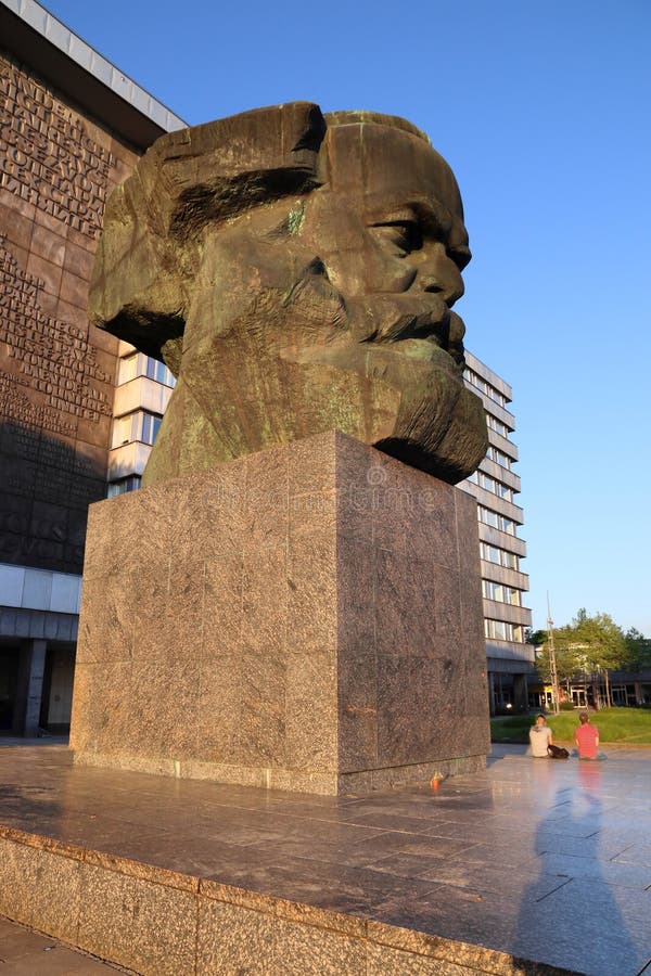 Karl Marx Monument Em Chemnitz, Saxony, Alemanha Fotografia Editorial ...