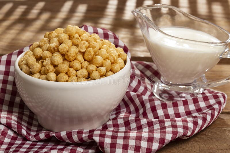 Chenopodium Quinoa - Caramelized Organic Quinoa Pop Seeds Stock Photo ...