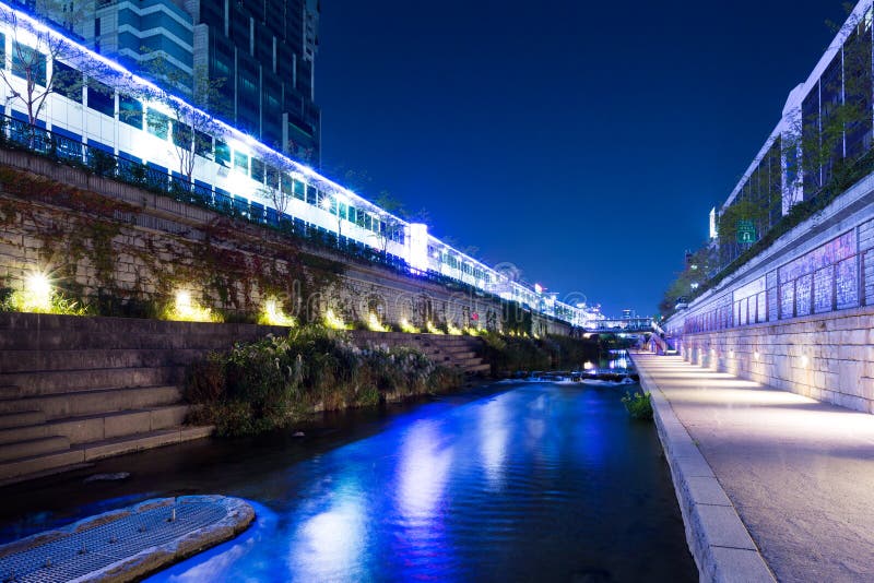 Cheonggyecheon Stream in Seoul Stock Photo - Image of asian, stream ...