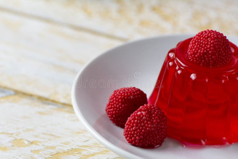 Cherry Gelatin Dessert Homemade Rouge Image stock - Image du dessert ...
