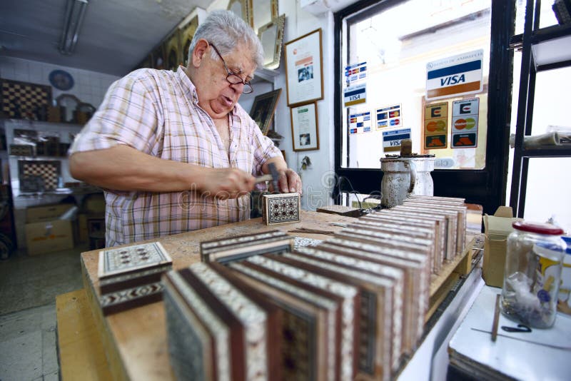 Chess Board Maker editorial image. Image of chess, pieces - 15284335