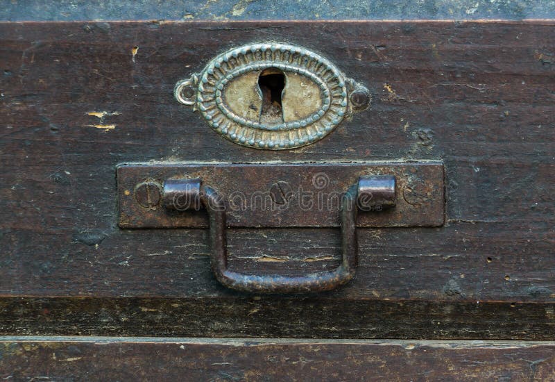 Treasure Chest Latch Stock Photos - Download 706 Royalty Free Photos
