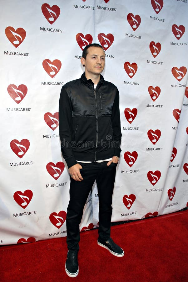 Chester Bennington on the Red Carpet. Editorial Photo - Image of talent ...