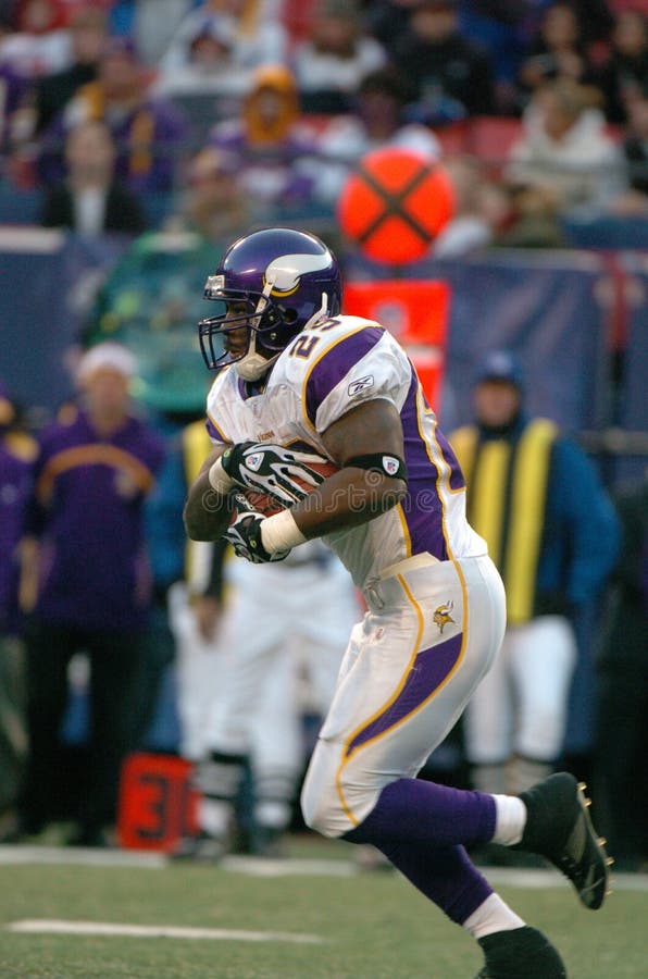 Chester Taylor editorial photo. Image of viking, taylor - 74192721