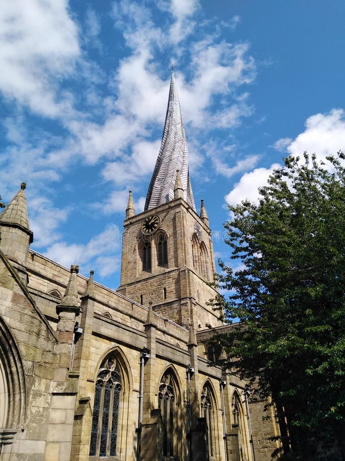 Chesterfield spire foto de archivo. Imagen de edificio - 184182130